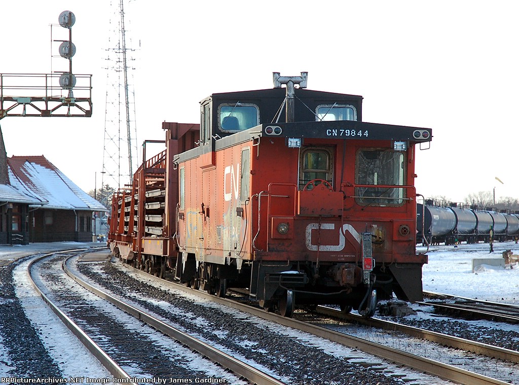 CN 904